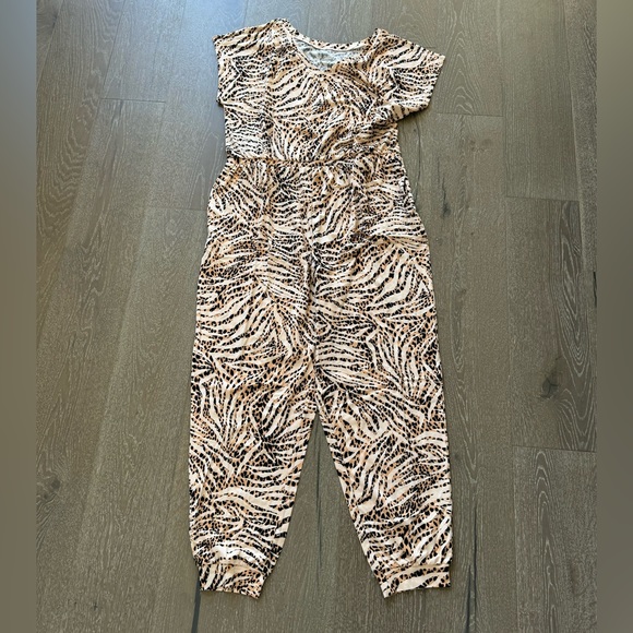 Comfort Code | Pants & Jumpsuits | Comfort Code Shortsleeve Animal ...